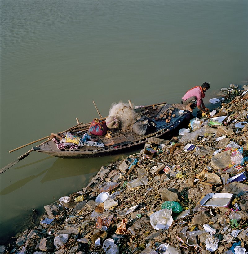 El Ganges, la amenaza global de un río de plásticos