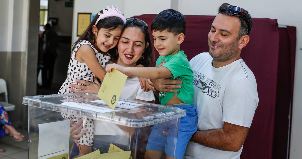 Tus emociones afectan a la hora de votar: esto es lo que dice la ciencia