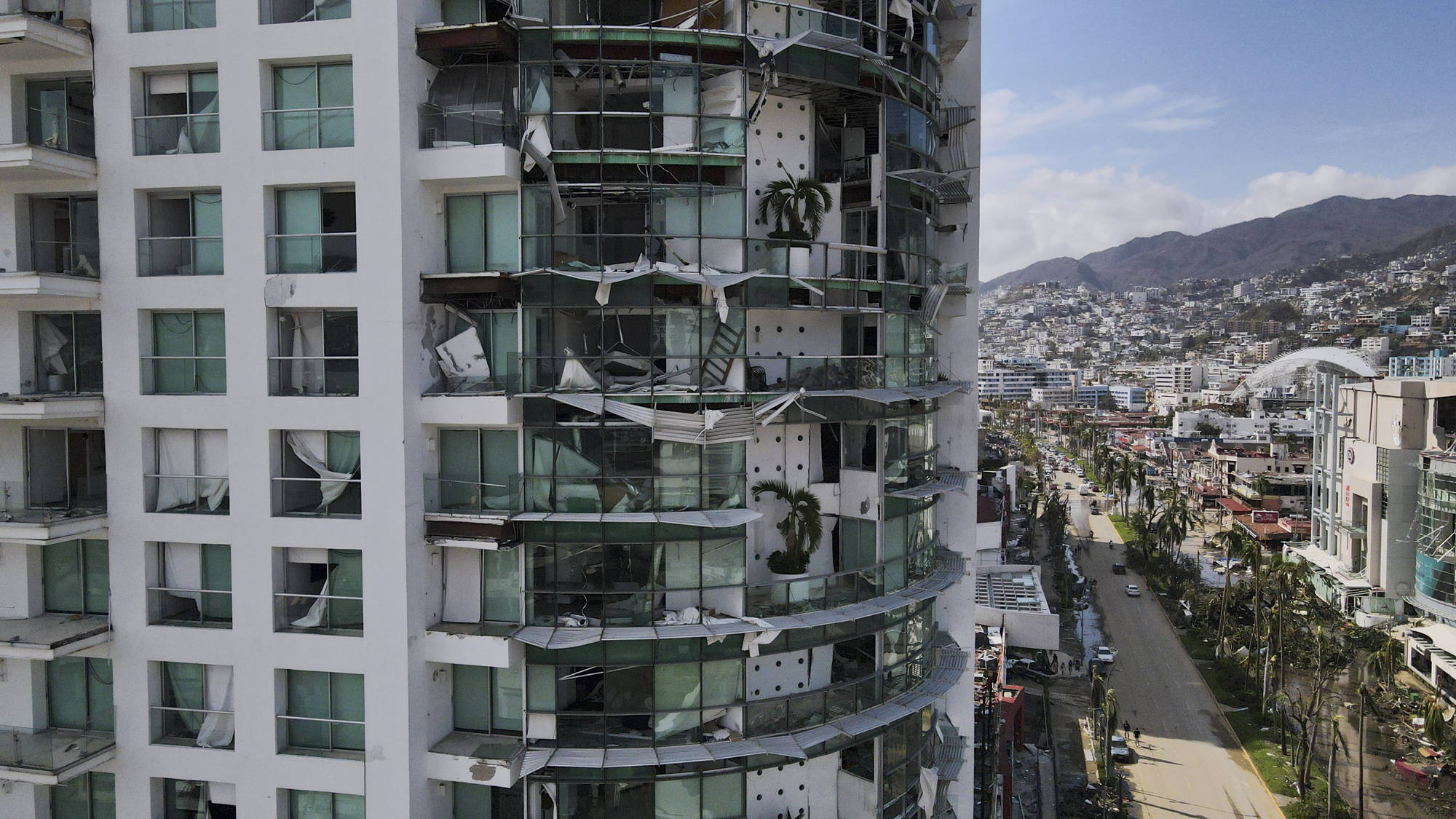 El Devastador Paso Del Huracán Otis Por Acapulco En Imágenes