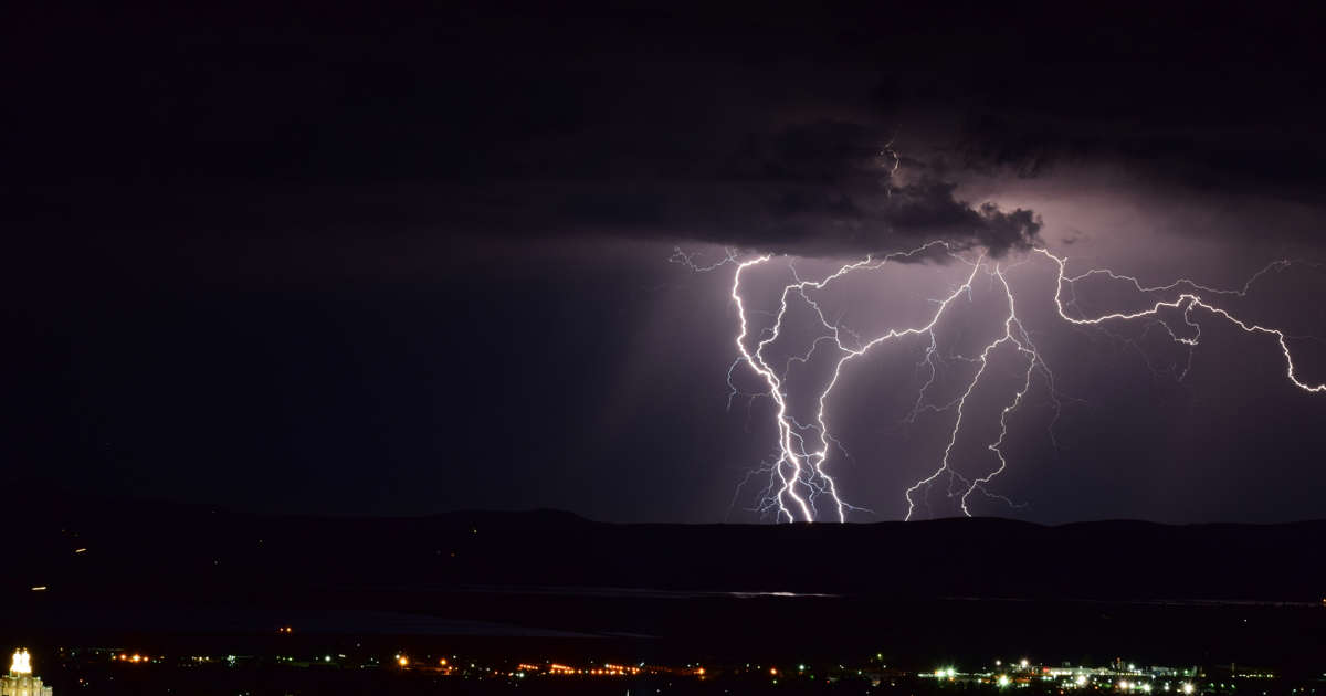 ¿Cómo saber a qué distancia se encuentra una tormenta?