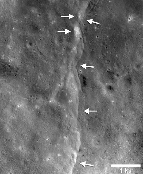 Confirmado La Luna Se Está Encogiendo ¿por Qué Ocurre Y Qué Significa
