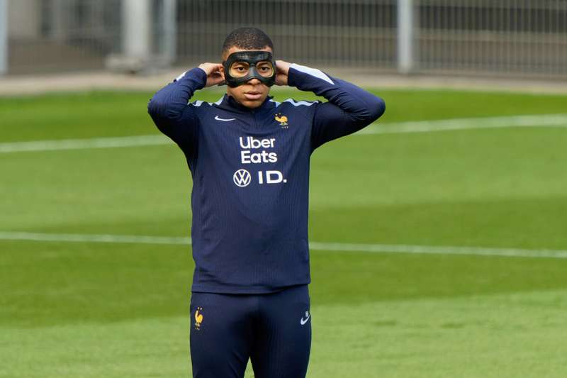 Cómo funciona la máscara de protección facial de Kylian Mbappé