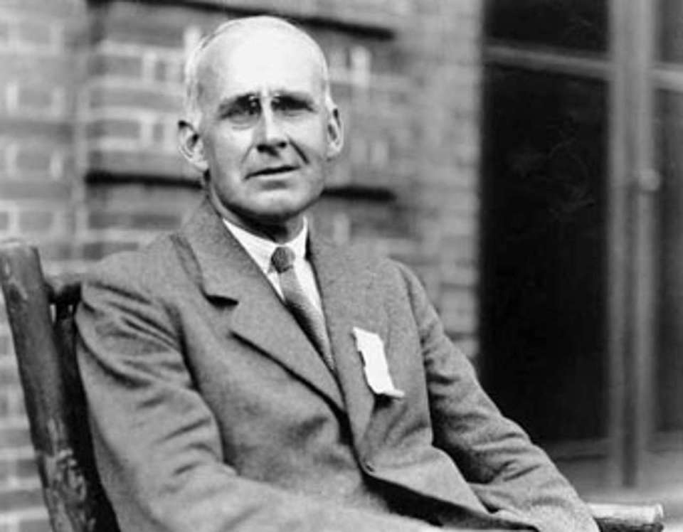 Arthur Eddington, el científico que elevó a Einstein a la fama mundial