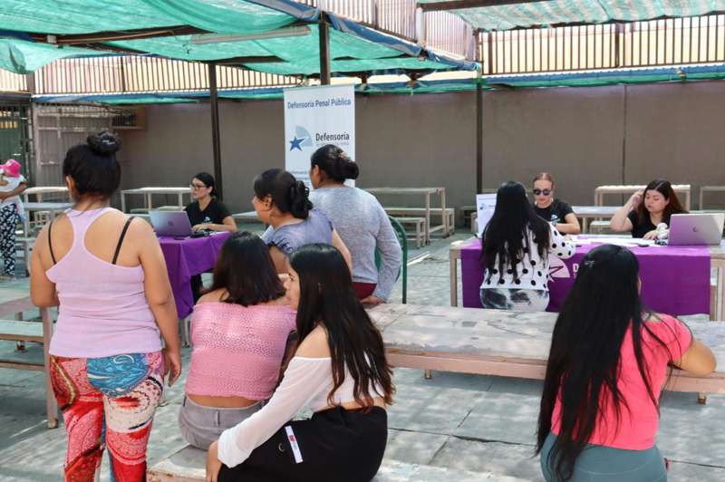 Madres e hijos tras las rejas: La trágica realidad de las mujeres ...