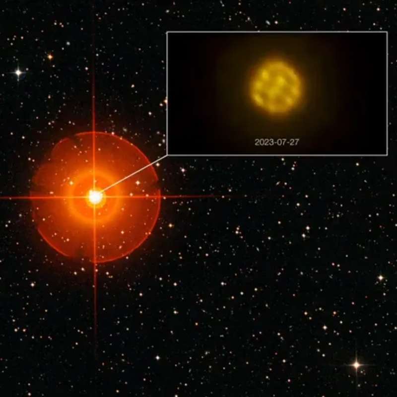 Hay una mancha en el Sol que cuadruplica el tamaño de la Tierra y así puedes verla