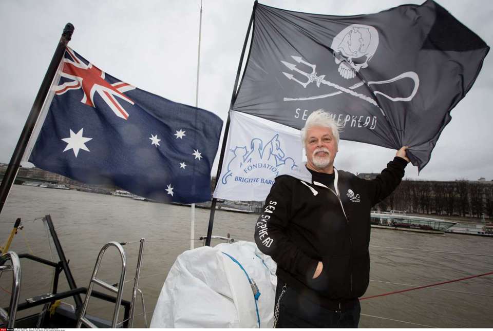 ¿Quién es el defensor de ballenas Paul Watson y por qué ha sido detenido?