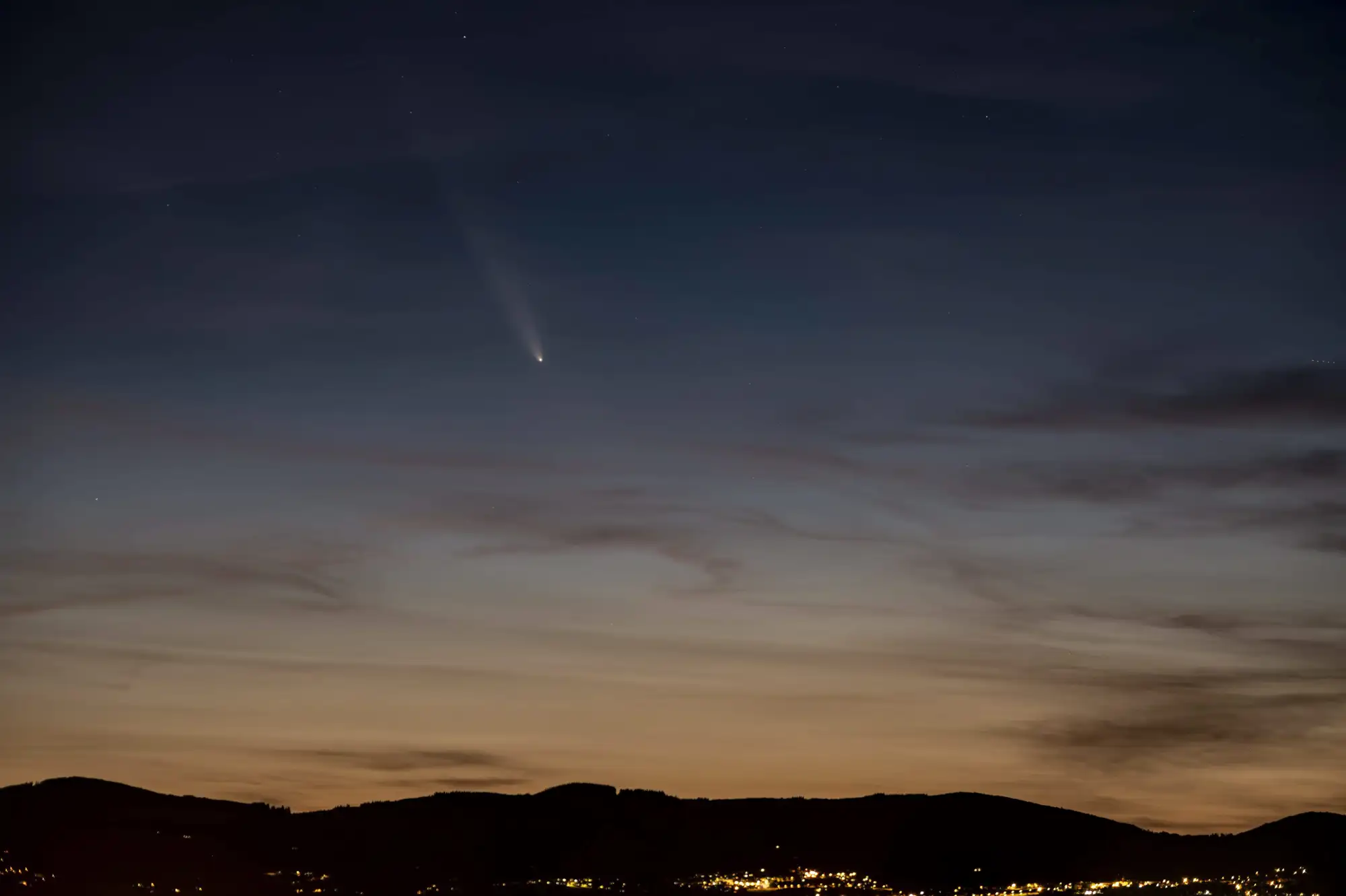 Las mejores imágenes del 'cometa del siglo': así fue el paso de A3 ...
