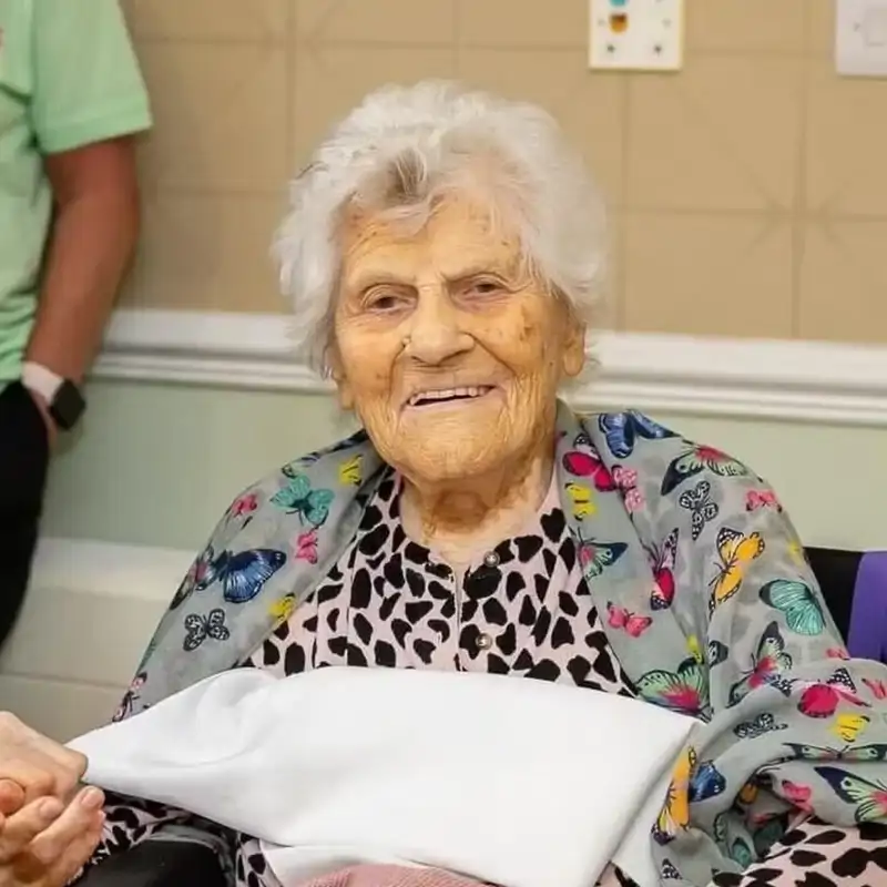 El consejo de Howard Tucker (102 años), el médico más longevo del mundo ...