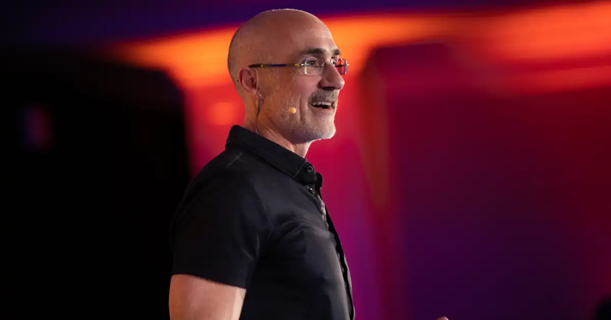 Arthur C. Brooks, experto en felicidad de Harvard: “No esperes a que tu ...