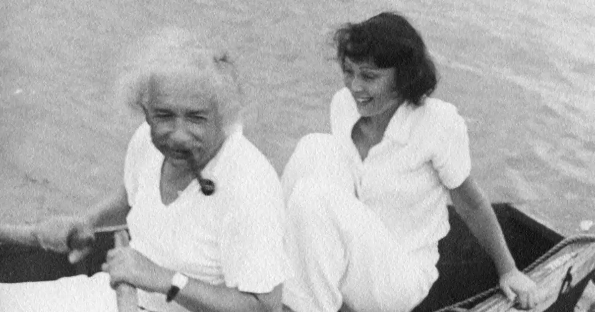 Apk3x. com ayu is a darling and is rather small with a