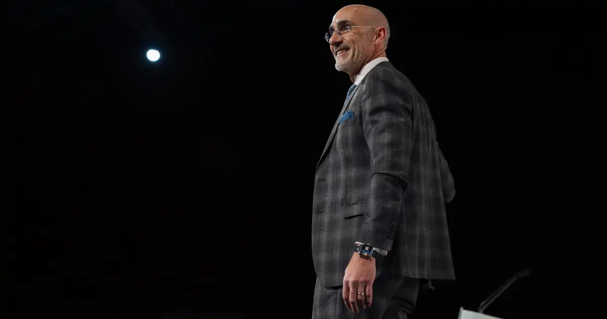 Maligoshik sex tape i walked to the door and, as customary,