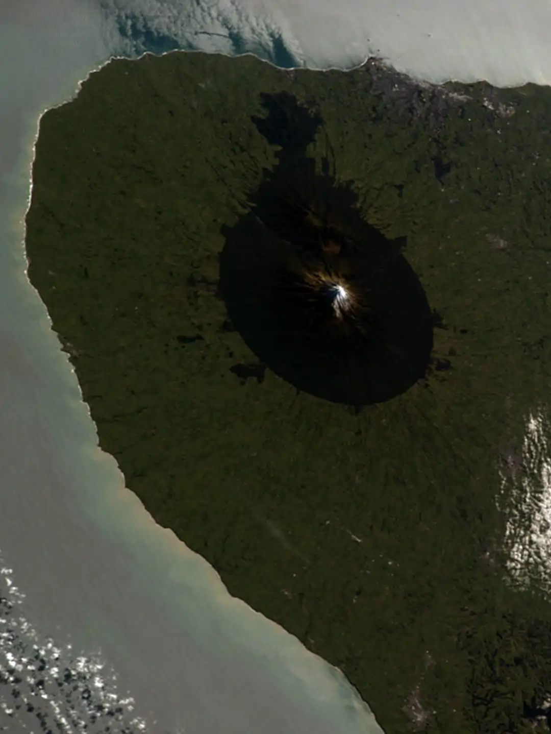 Así lucen los volcanes desde el espacio: 7 espectaculares fotos tomadas ...