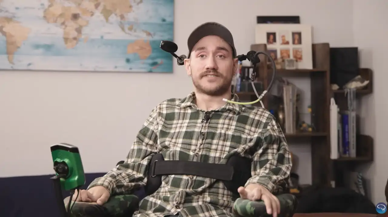 Noland Arbaugh, el primer paciente en recibir el chip cerebral de ...