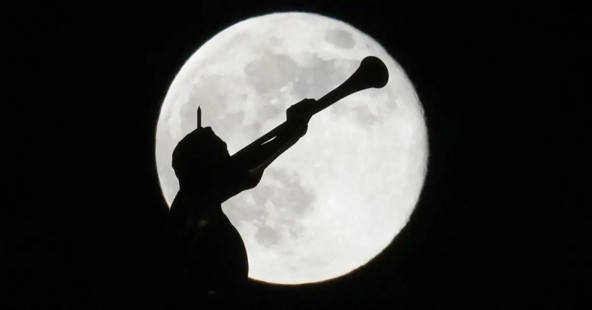 Las mejores imágenes de la Superluna del Castor en todo el mundo