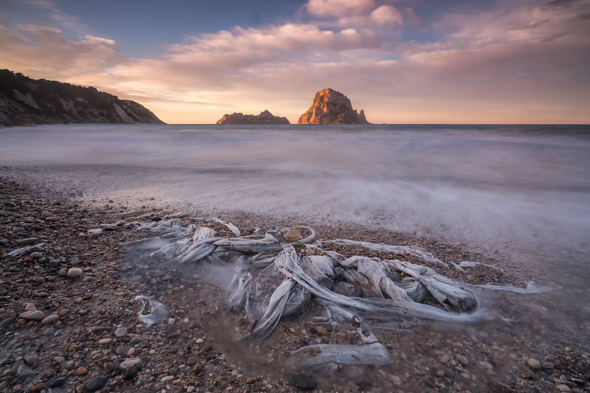 Las 8 fotos más espectaculares del mar Balear en 2025, según National ...