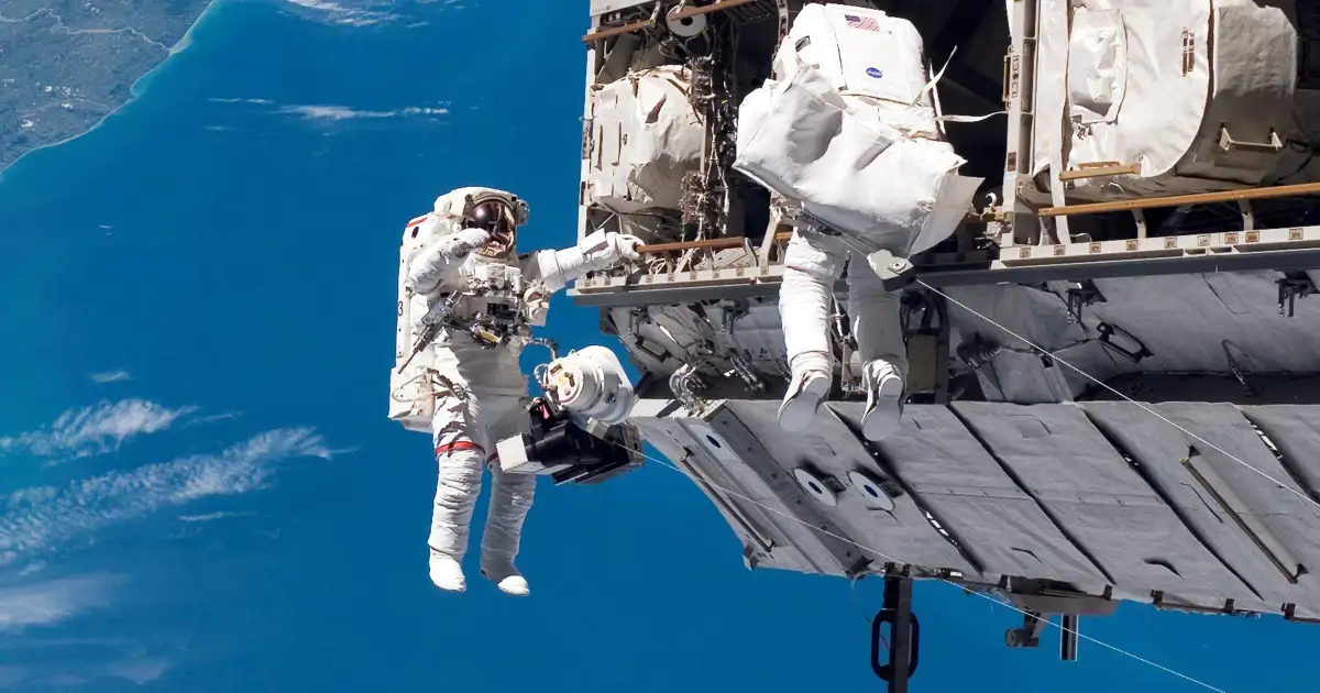 Space Travel: Health Risks & NASA/ESA Research - memesita.com - Memesita