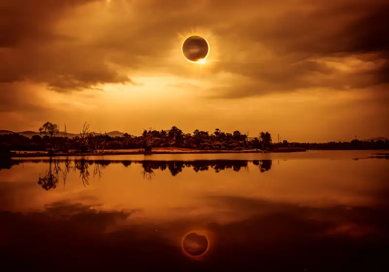 No todas las gafas sirven para ver el eclipse solar del siglo el 12 de ...